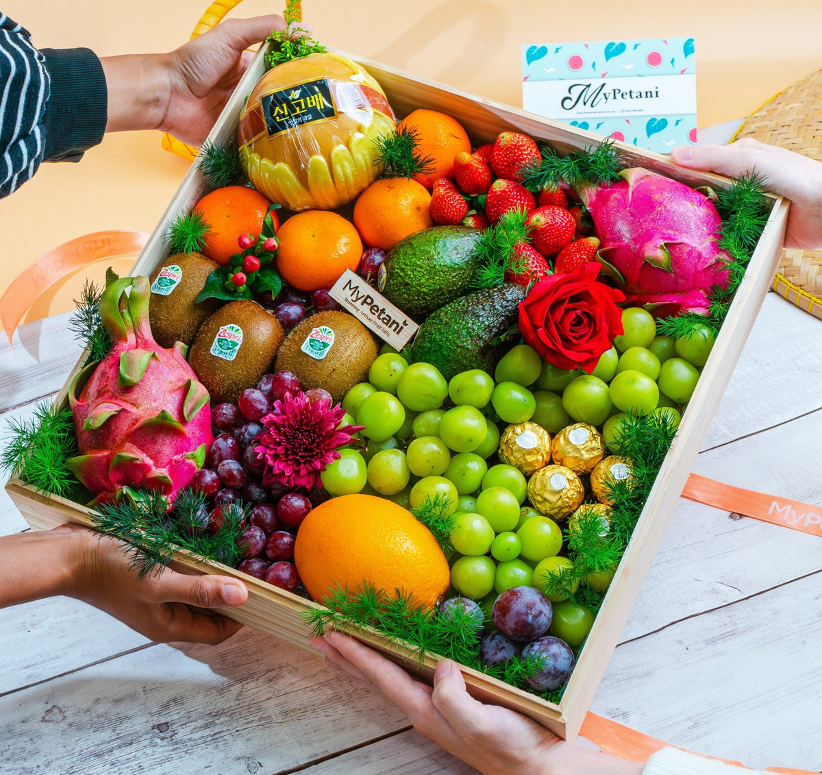Luxury Fruit Baskets