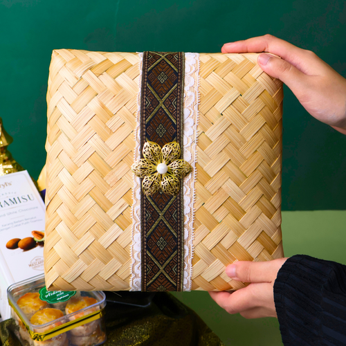 Raya 2025: Julia Raya Gift Box